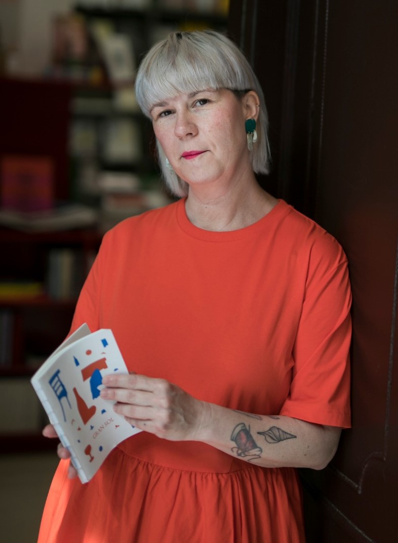 Eneka Fernández - Los libros, a las fábricas